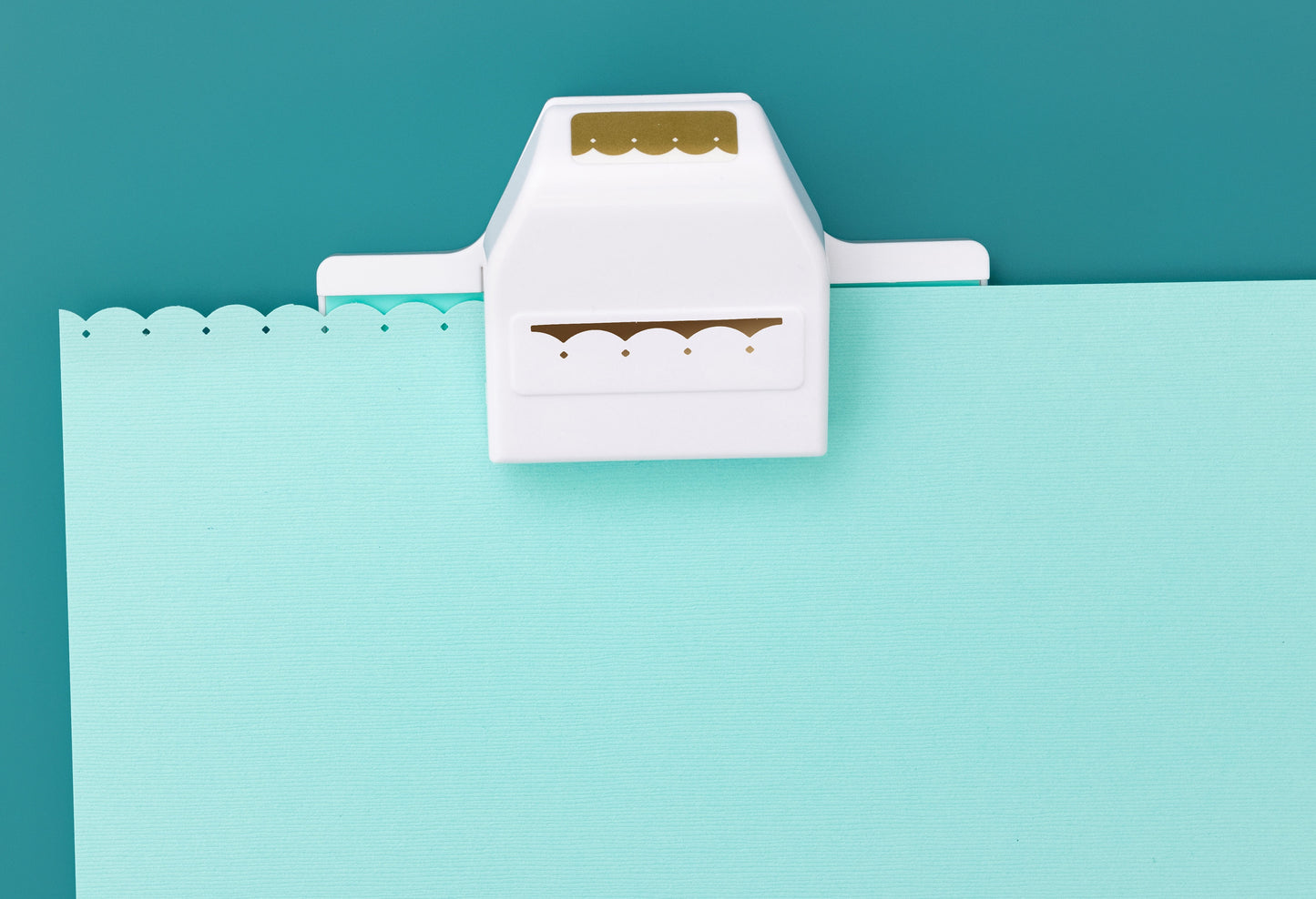 We R Memory Keepers Edge Punch-Scallop Diamond – American Crafts