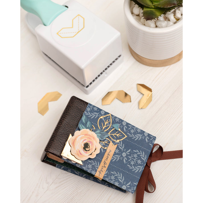 We R Makers 1" Photo Corners Embossing Punch – American Crafts