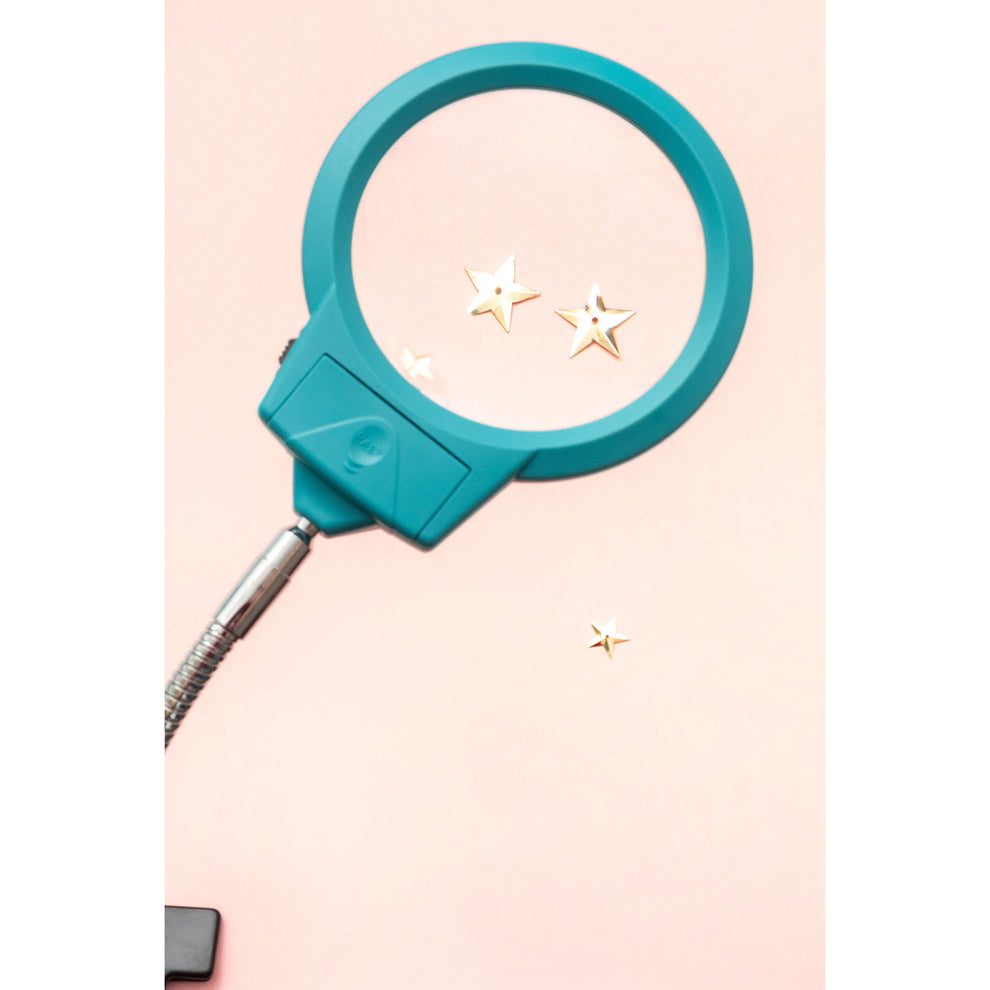 We R Comfort Craft Magnifying Lamp with LED Light – American Crafts